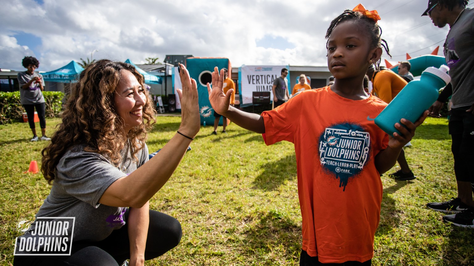 Miami Dolphins host their inaugural Football UNITES™ Jason Jenkins Day ...