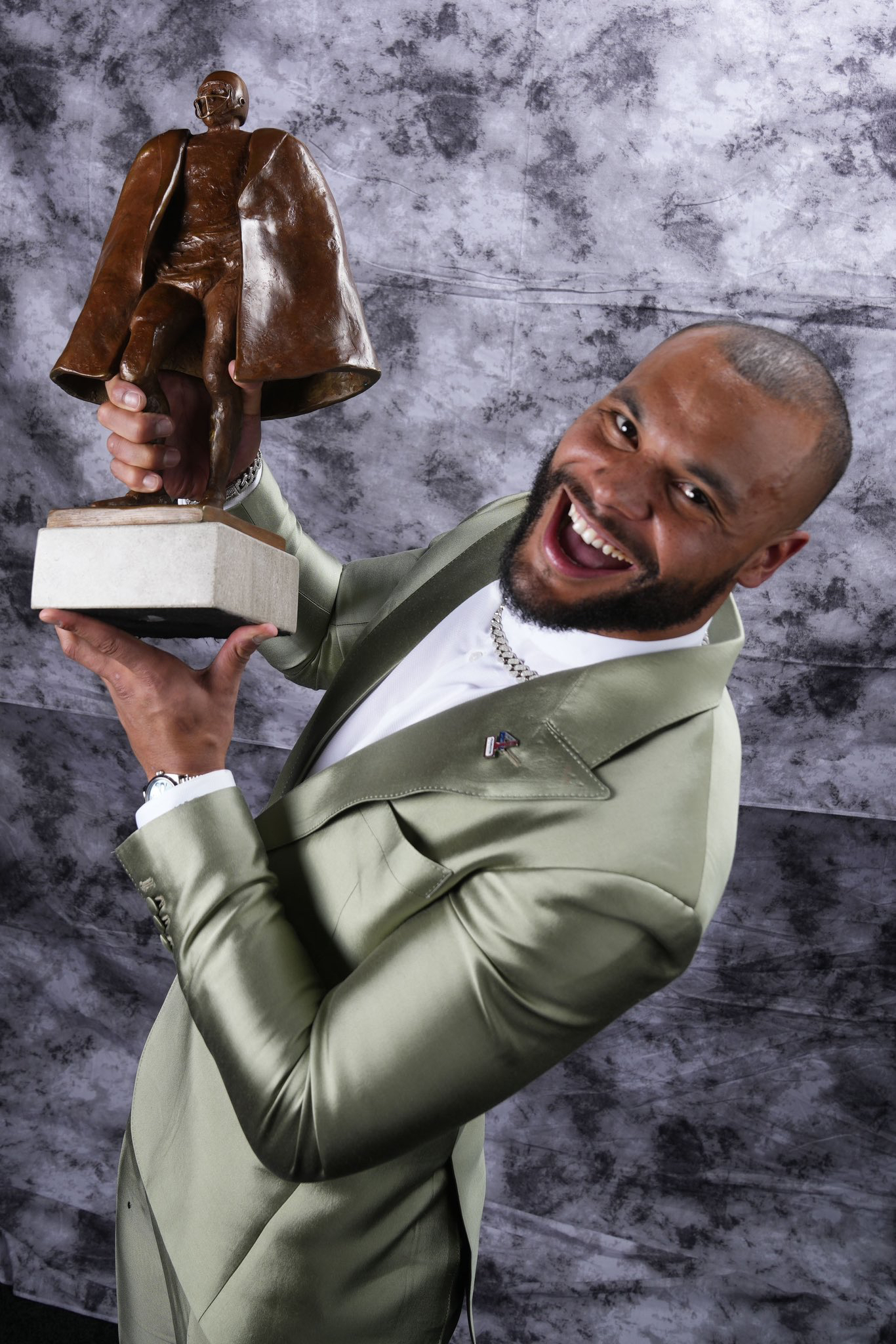 Dallas Cowboys quarterback Dak Prescott recognized as the Walter Payton ...